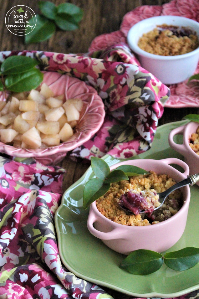 Crumble no ramequim – Food With A Meaning